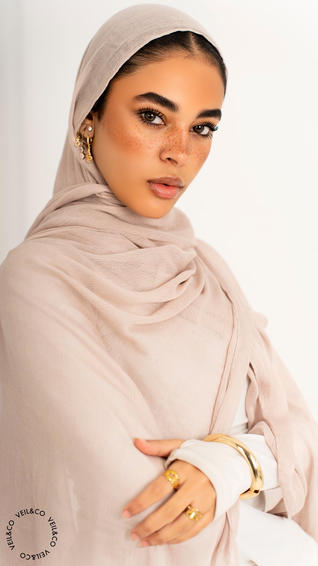 Almond Beige - Ruffled Linen Hijab – Veil&co.